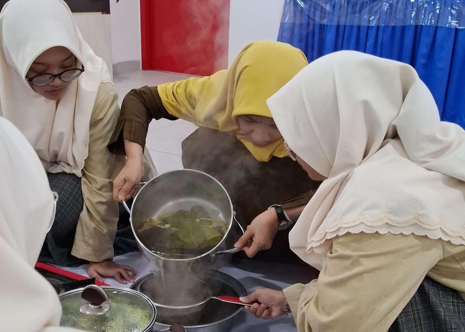 SMA Al Falah Darmo Menjaga Bumi